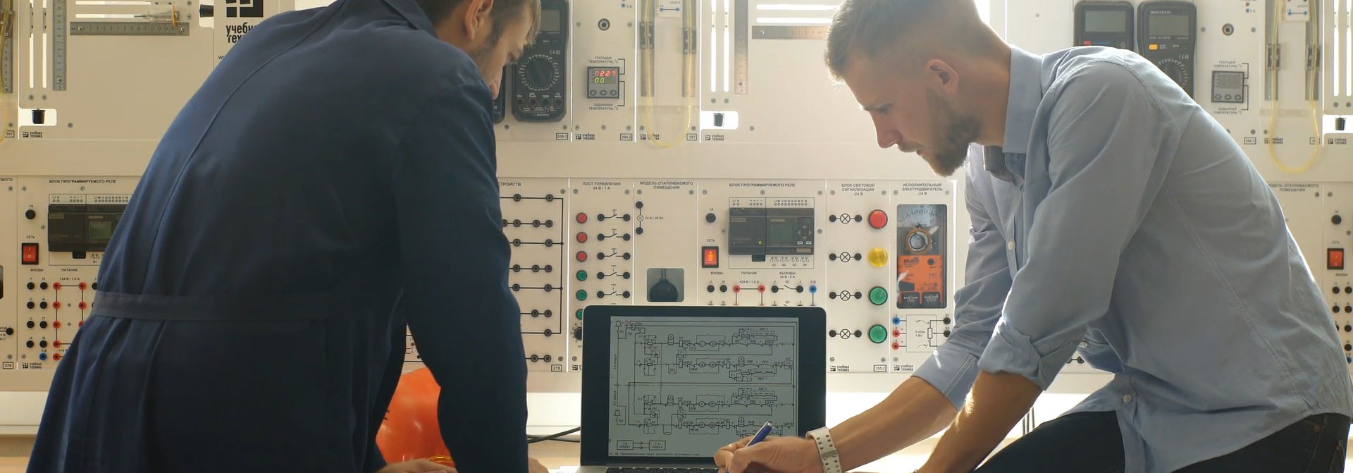 Advanced Process Control Made Easy - ControlSoft